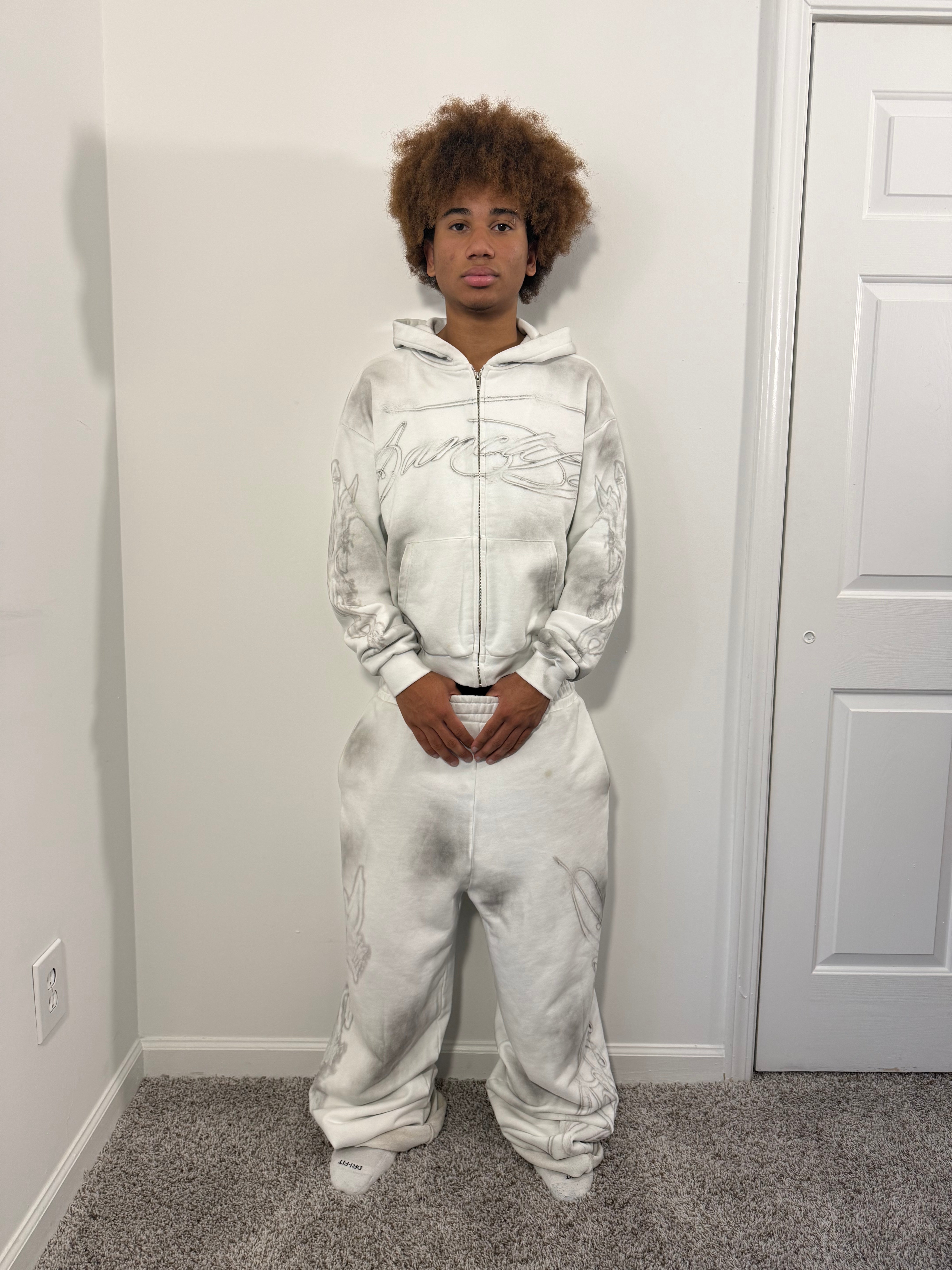 WHITEOUT Sweatpants – SANCTIFY